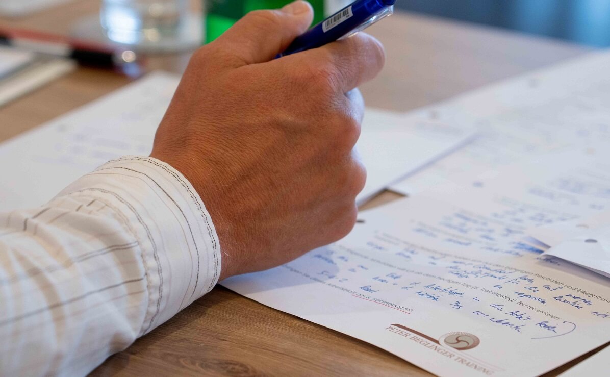 Mitarbeitergespräch: Vorbereitung Tipps & Beispiele | PBT AG